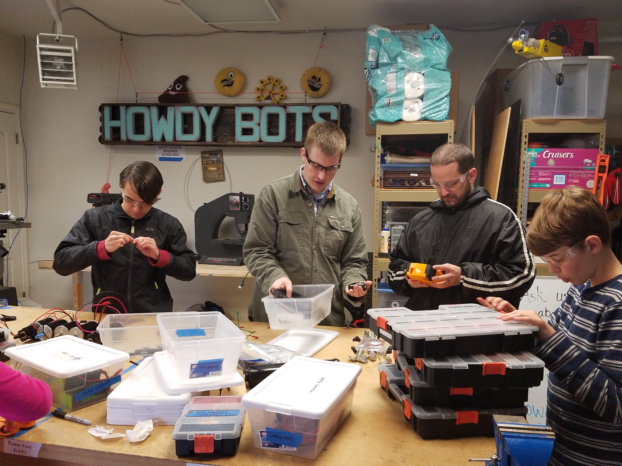 Howdy Bots Pre-Build Season Team Update - Howdy Bots
